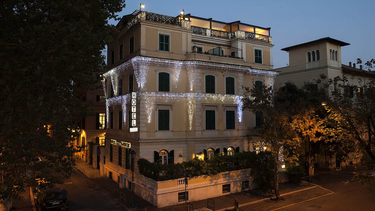 Charming Hotel Rome - Hotel Farnese Official Site